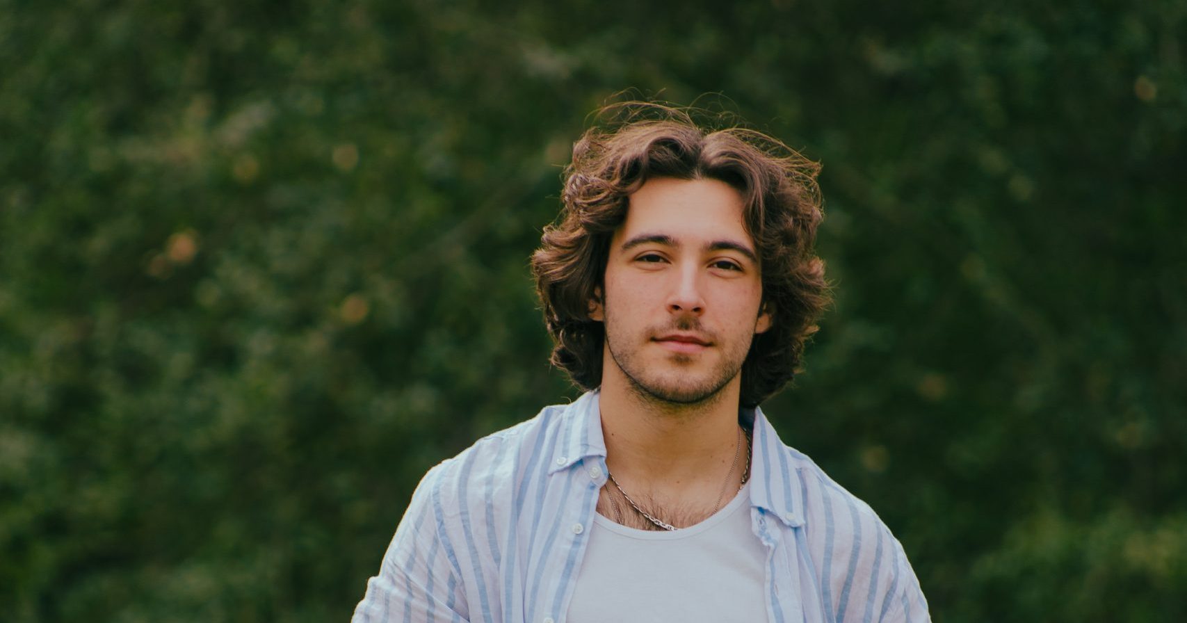 Ben Scott Spreads Radiance and Rhythm With “Green Love” – Apricot Magazine