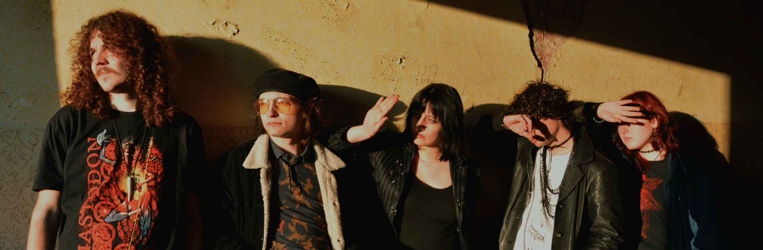 Falling Apart: Undergone’s Dazzling Debut Shoegaze Journey – Apricot ...